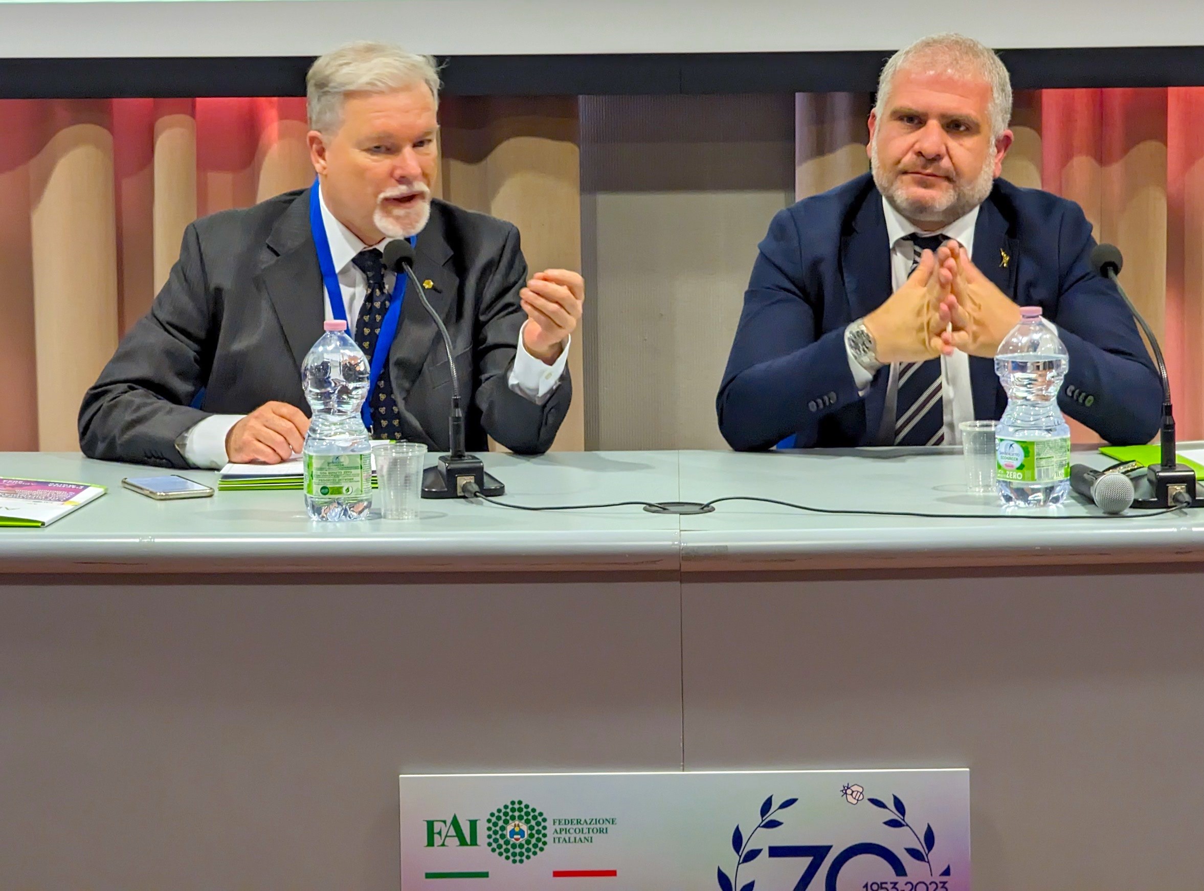 Apicoltura: 7,75 milioni di euro al comparto. Cirone, FAI: atteso ...